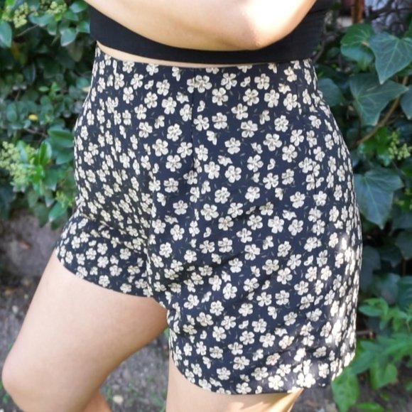 Vintage | Shorts | Vintage Floral Green Short Highwaist 9s Girly | Poshmark